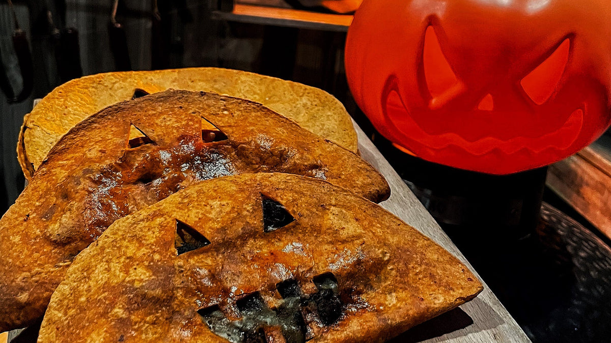 Rindfleischeintopf mit Kürbis in einem Halloween-Wrap | Original Kamado ...